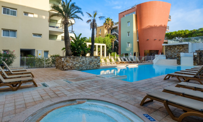 Centro De Vacaciones Port Prestige - French Riviera